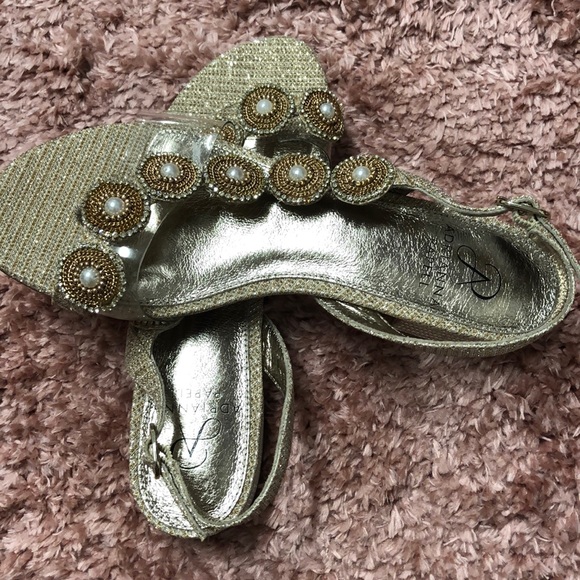 Adrianna Papell | Shoes | Adriann Papell Sandal | Poshmark